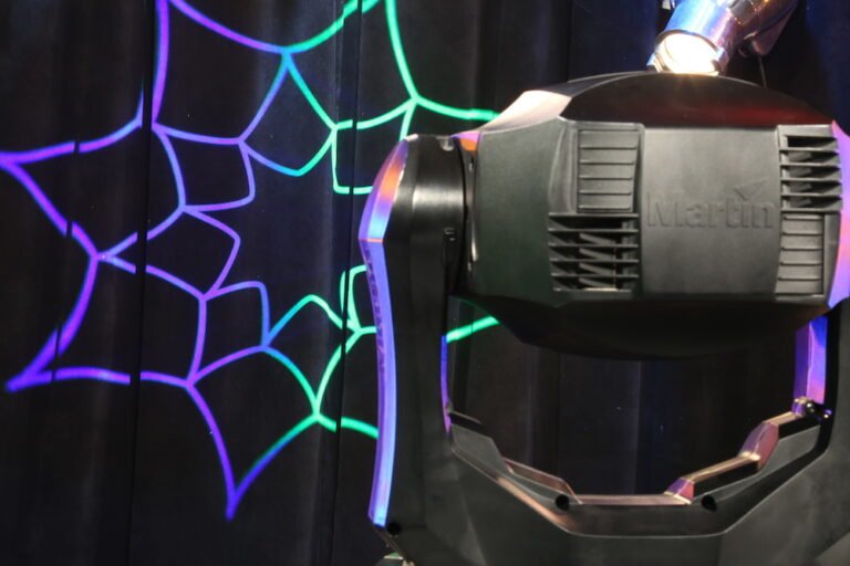 Review: Martin MAC Quantum Profile — CX Network