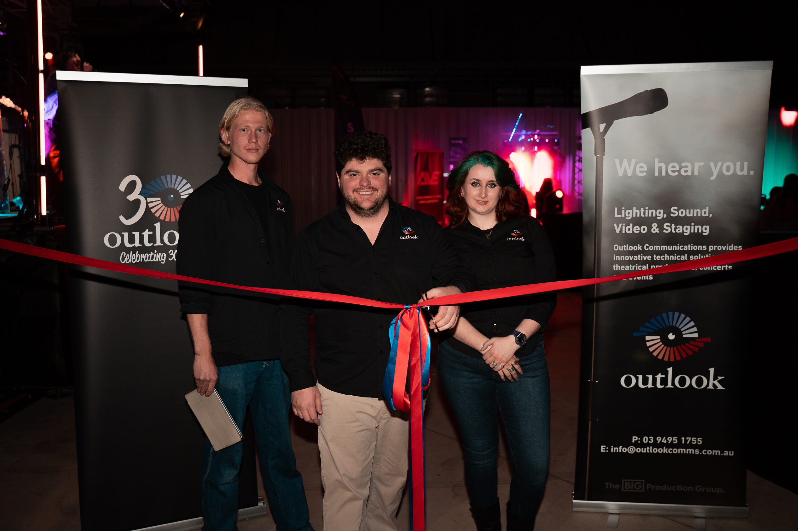 Outlook After Dark - Showing off Outlook's New Home — CX Network